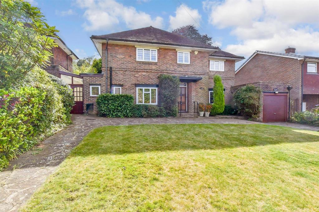 Oak Way, Reigate, Surrey 4 bed detached house - £1,350,000