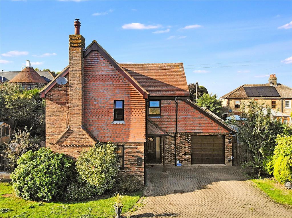 Spendiff, Cooling, Rochester, Kent, ME3 4 bed detached house - £630,000