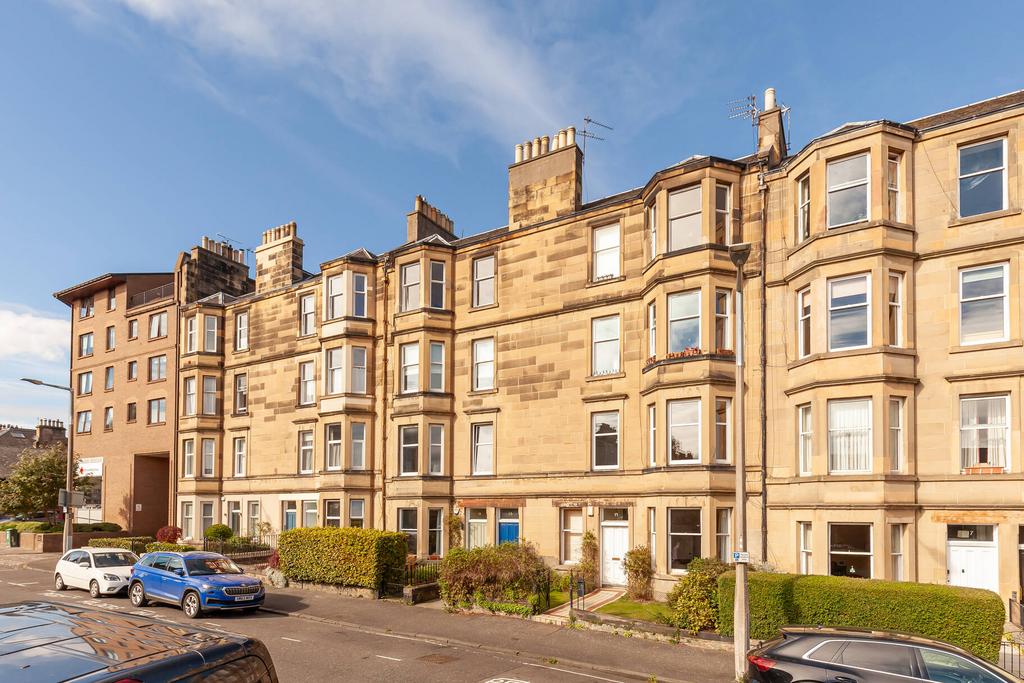 Falcon Avenue, Edinburgh EH10 2 bed flat - £380,000