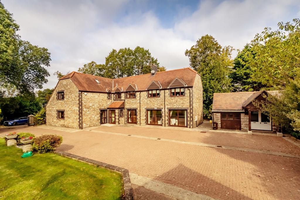 Gravel Hill Road, Bristol BS37 5 bed detached house for sale - £950,000