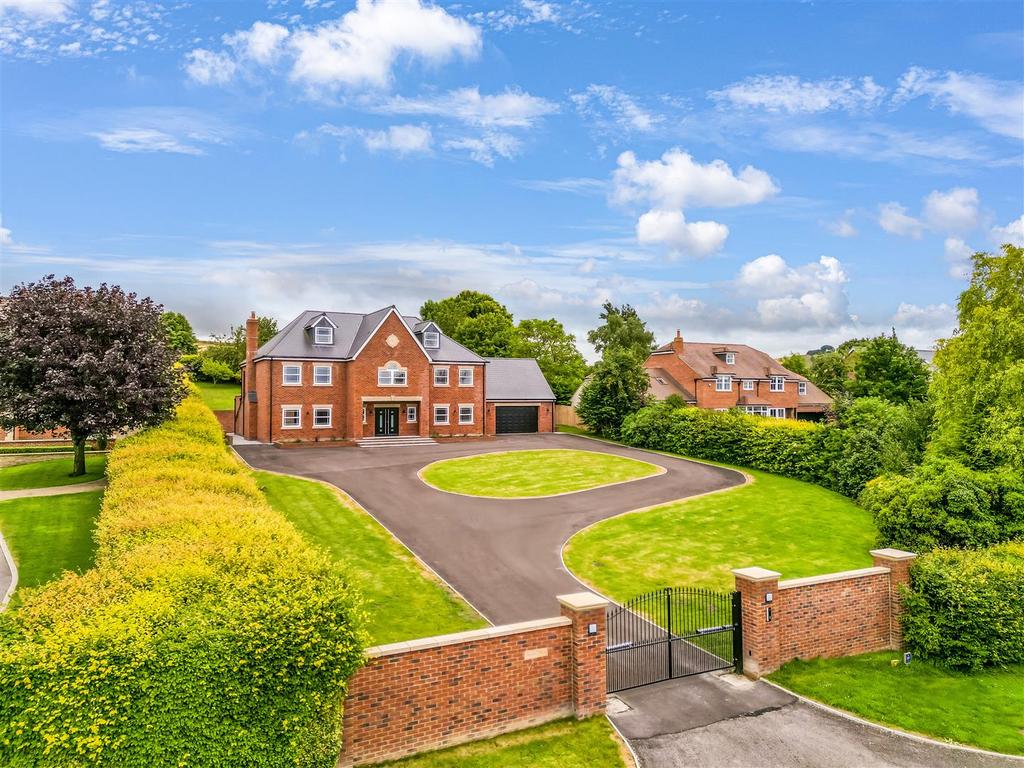 Ham Road, Swindon SN4 7 bed detached house - £5,000 pcm (£1,154 pw)