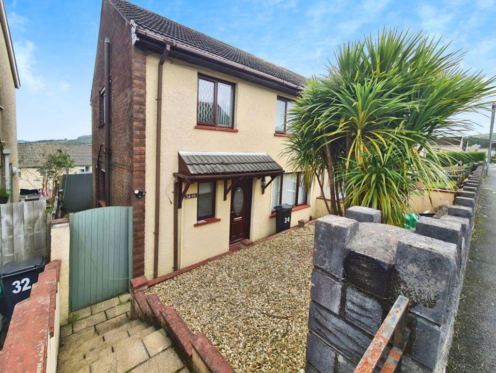 Beacons View, Cimla, Neath, SA11 3SD 3 bed house - £895 pcm (£207 pw)