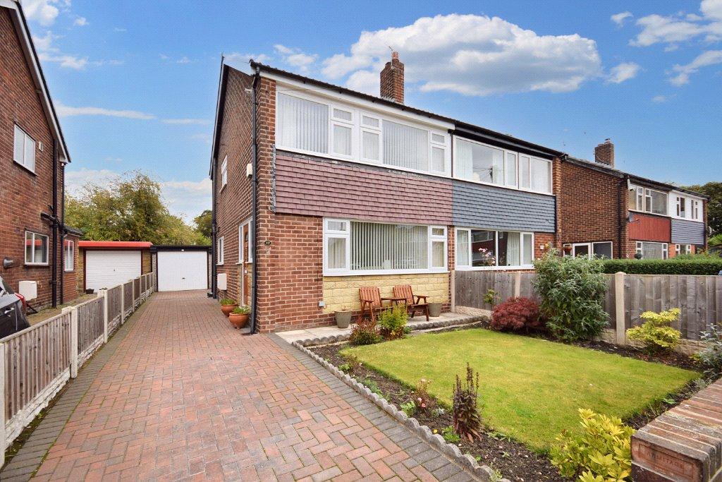 Victoria Way, Wakefield, West Yorkshire 3 bed semi-detached house - £ ...