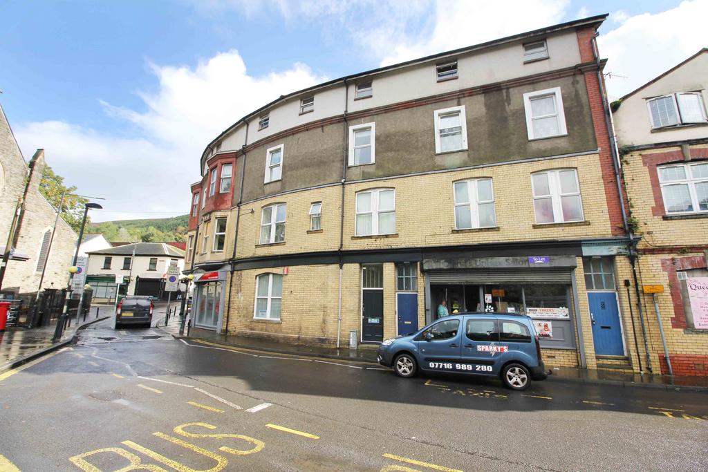 Commercial Street Arcade, Abertillery... 2 bed apartment - £550 pcm (£ ...