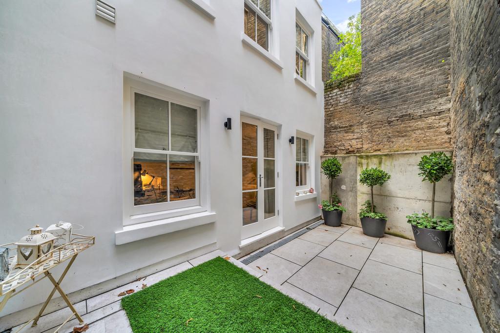 Fulham Road, Chelsea SW10 9 bed terraced house - £3,250,000