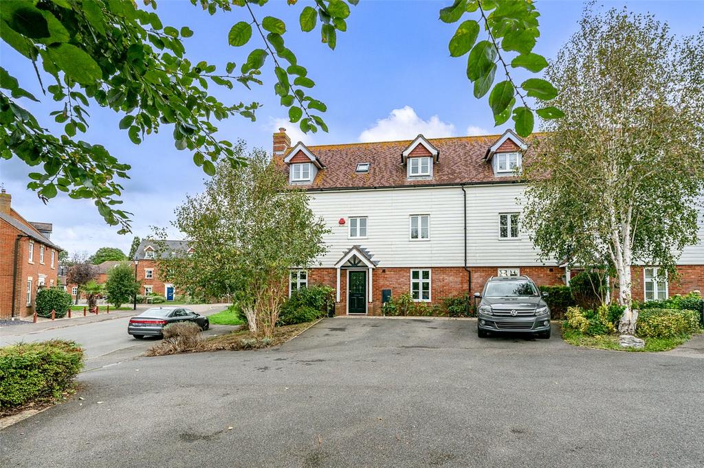 Pound Way, Angmering, Littlehampton... 5 bed semi-detached house - £575,000