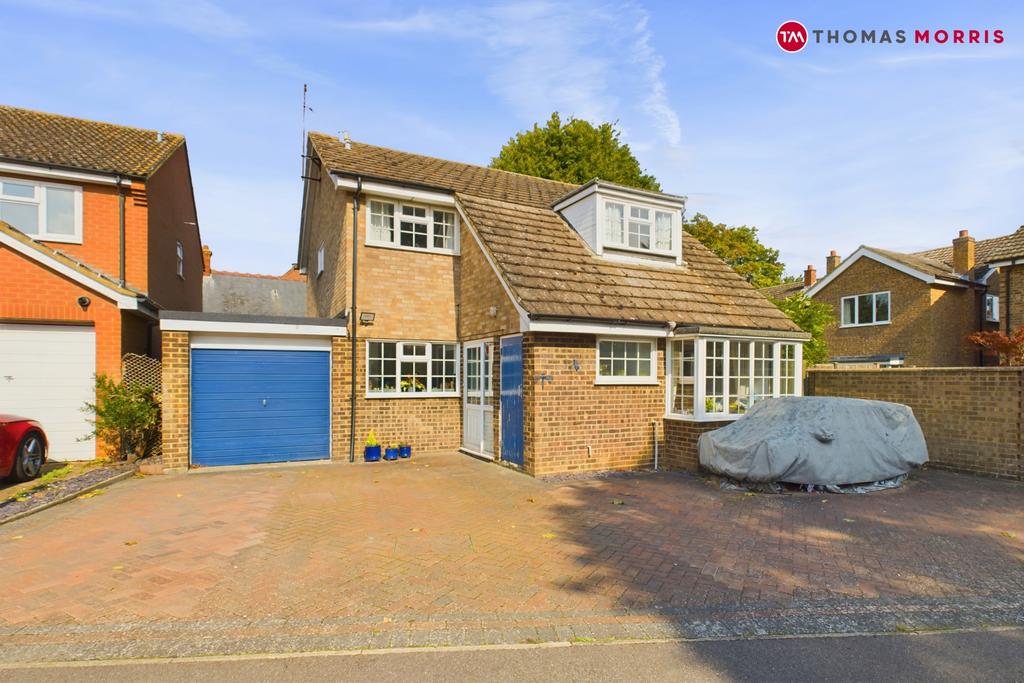 Dene Way, Biggleswade SG18 4 bed detached house - £450,000