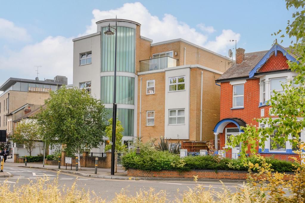 Hartfield Road, London SW19 2 bed apartment - £575,000
