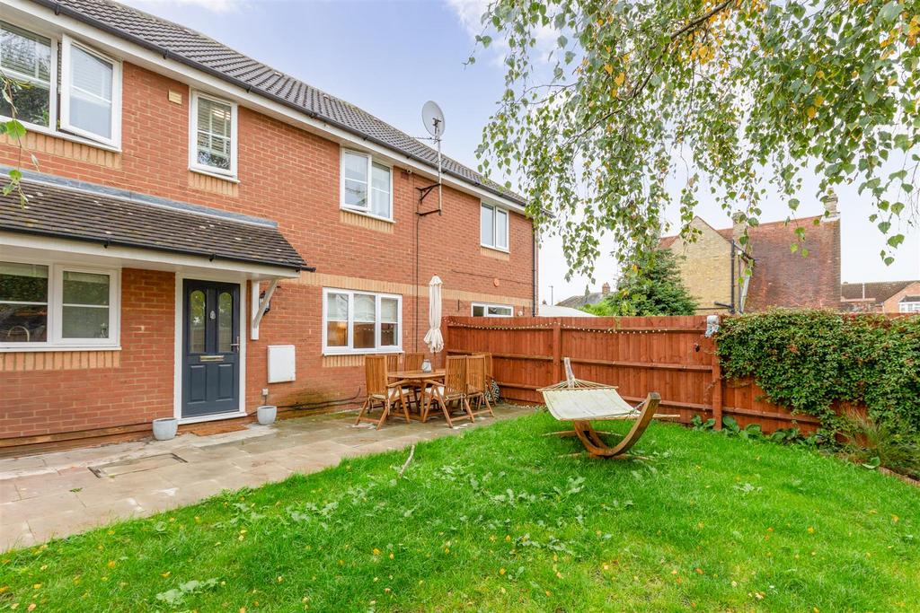 Rowan Court, Sandy 2 bed cluster house - £230,000