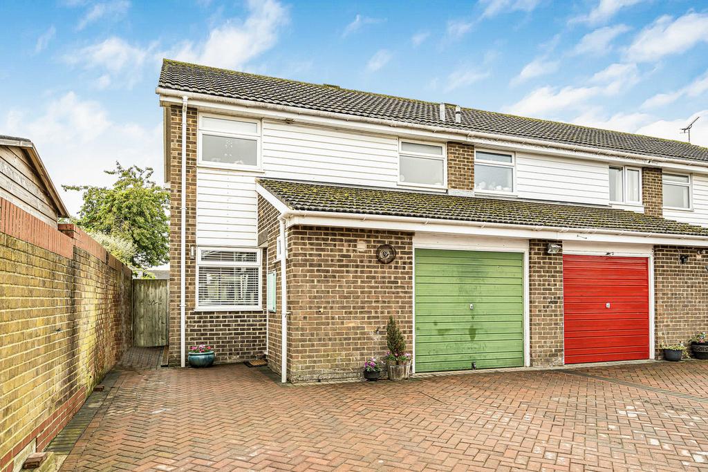 Woodgate Close, Grove, OX12 3 bed end of terrace house - £320,000