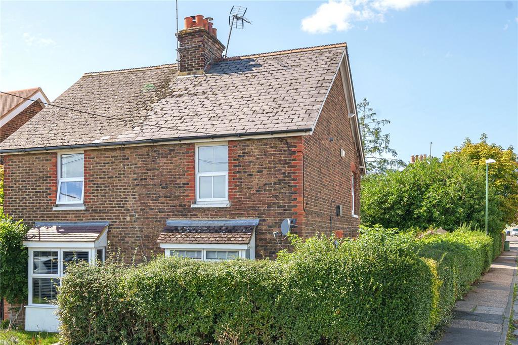 Daux Way, Billingshurst, West Sussex... 1 bed apartment for sale - £178,000