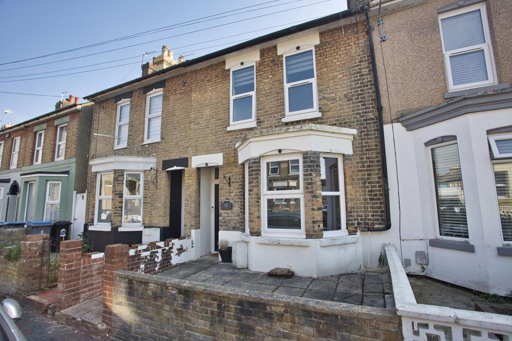 Odo Road, Dover, CT17 2 bed terraced house - £200,000
