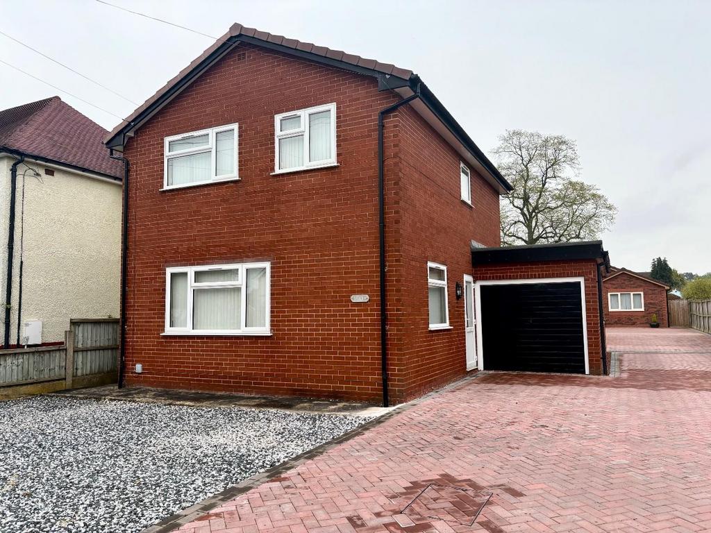 Crewe Road, Crewe CW2 3 bed detached house - £1,050 pcm (£242 pw)