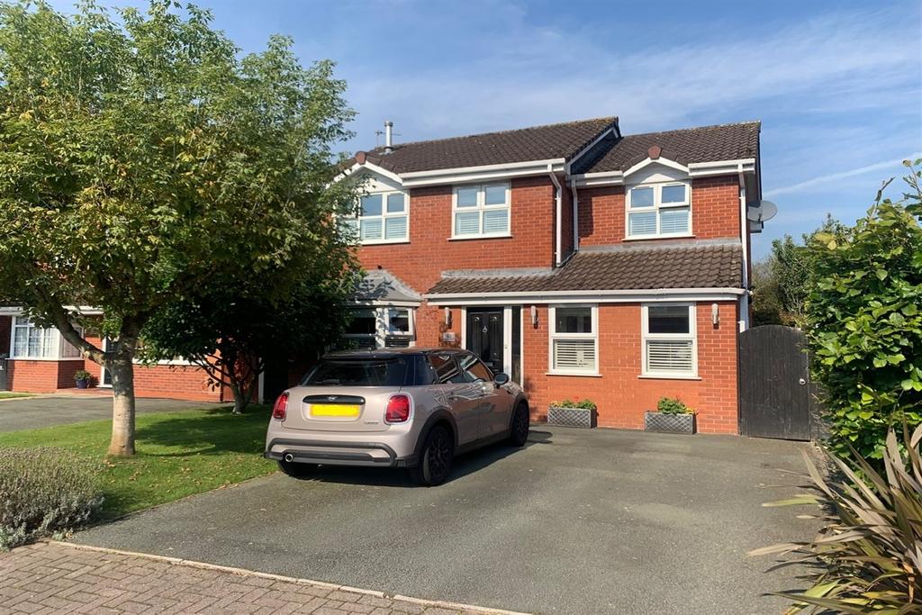 Westbrook, Warrington WA5 4 bed detached house - £425,000