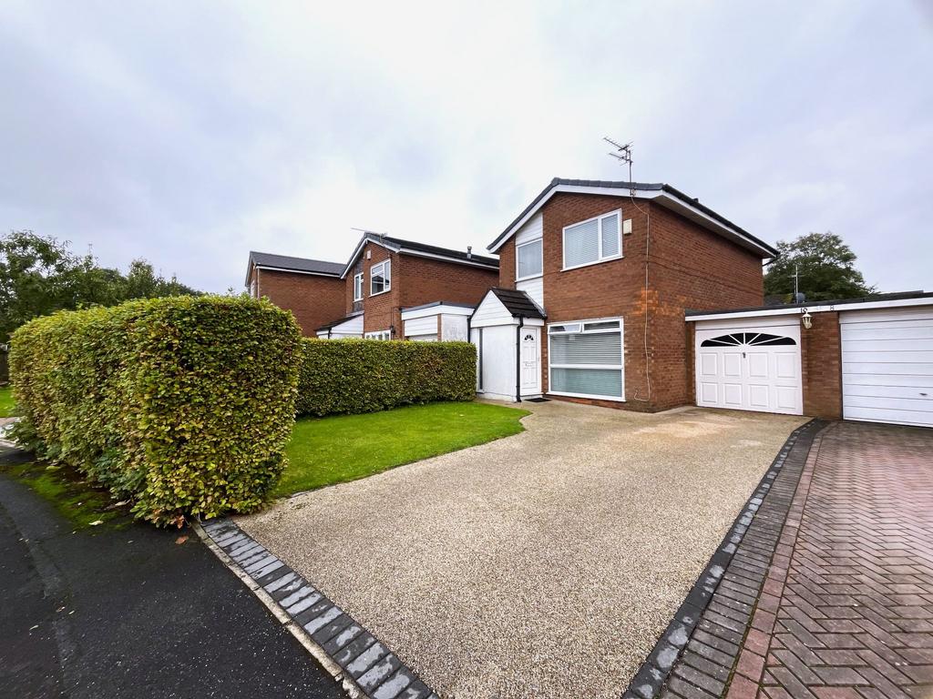 Hampstead Drive, Great Moor... 3 bed link detached house - £315,000