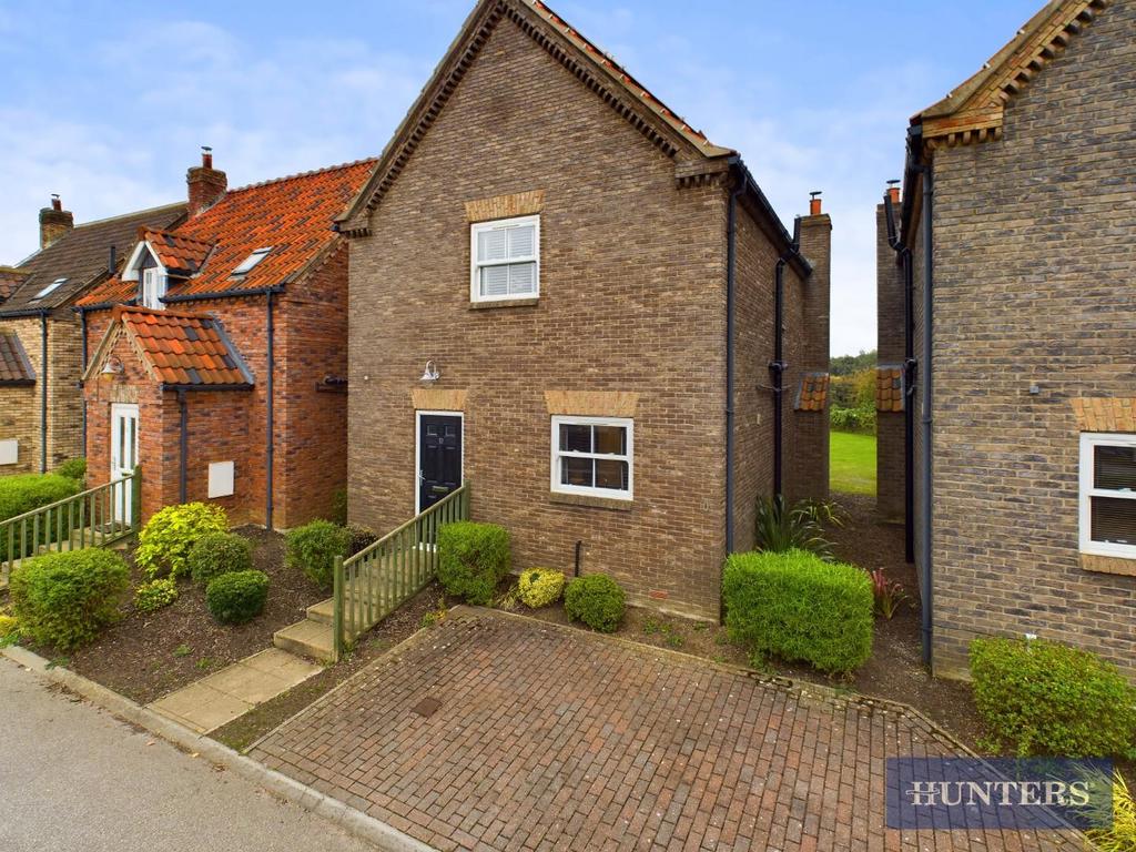 Turnberry Drive, The Bay, Filey 3 bed detached house for sale - £230,000