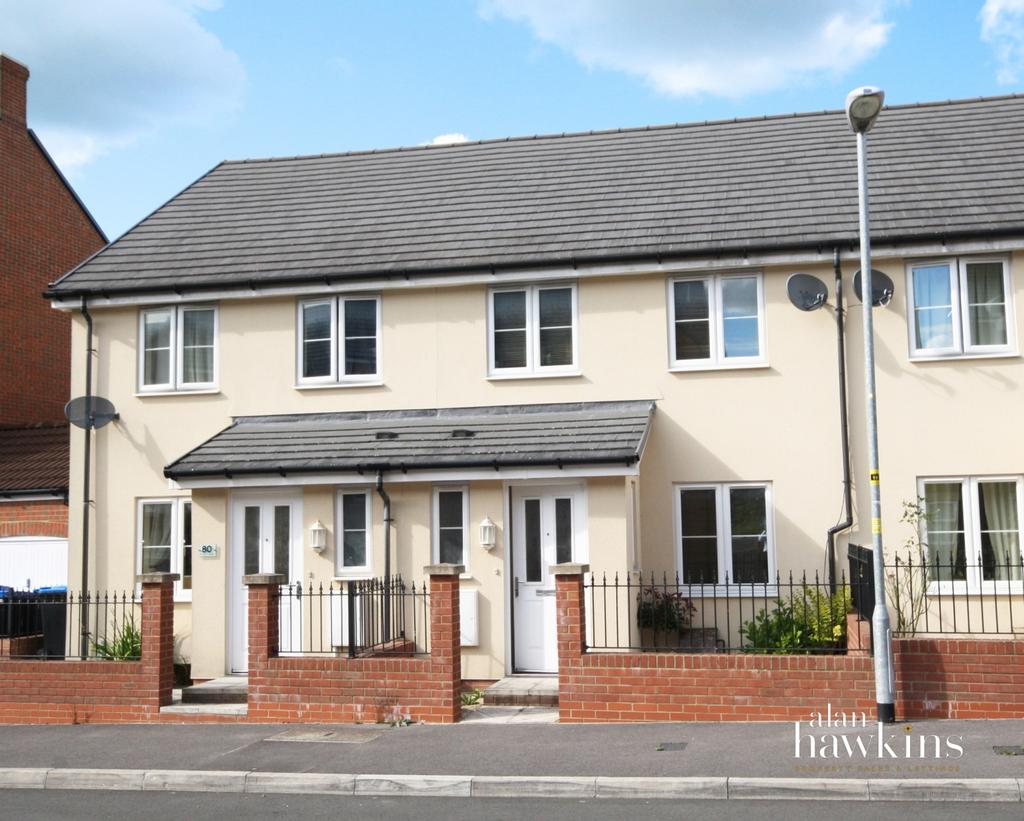 Cloatley Crescent, Royal Wootton... 3 bed terraced house - £1,300 pcm ...