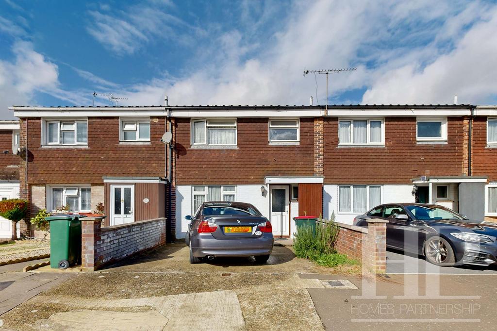 Morecambe Close, Crawley RH11 3 bed terraced house - £1,550 pcm (£358 pw)