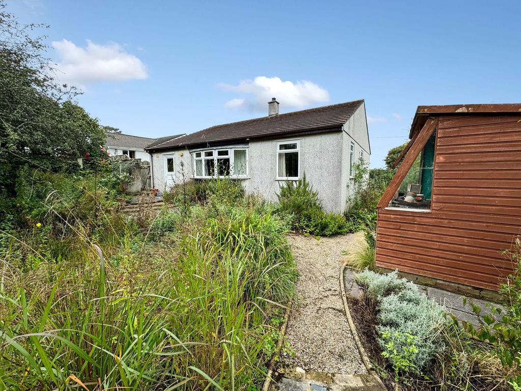 Goonbell, St Agnes 2 bed detached bungalow - £410,000