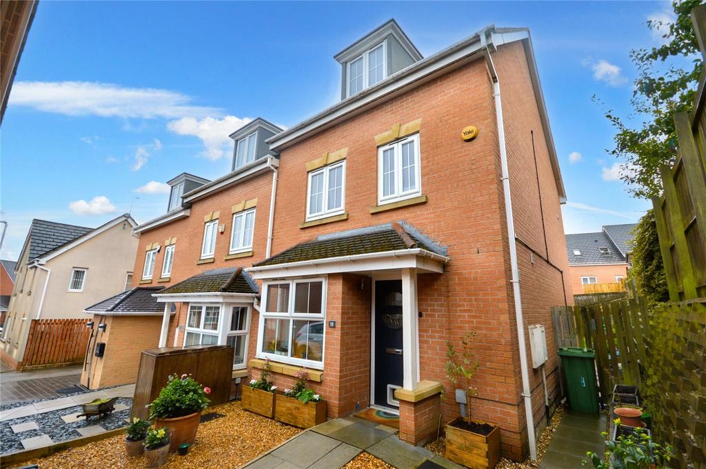 Peart Place, Leeds, West Yorkshire 4 bed house - £269,950