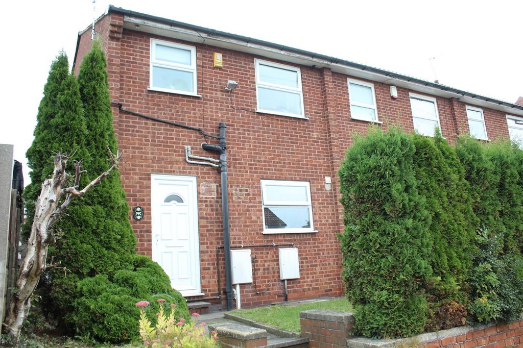 Victoria Road, Pinxton... 3 bed townhouse for sale - £130,000