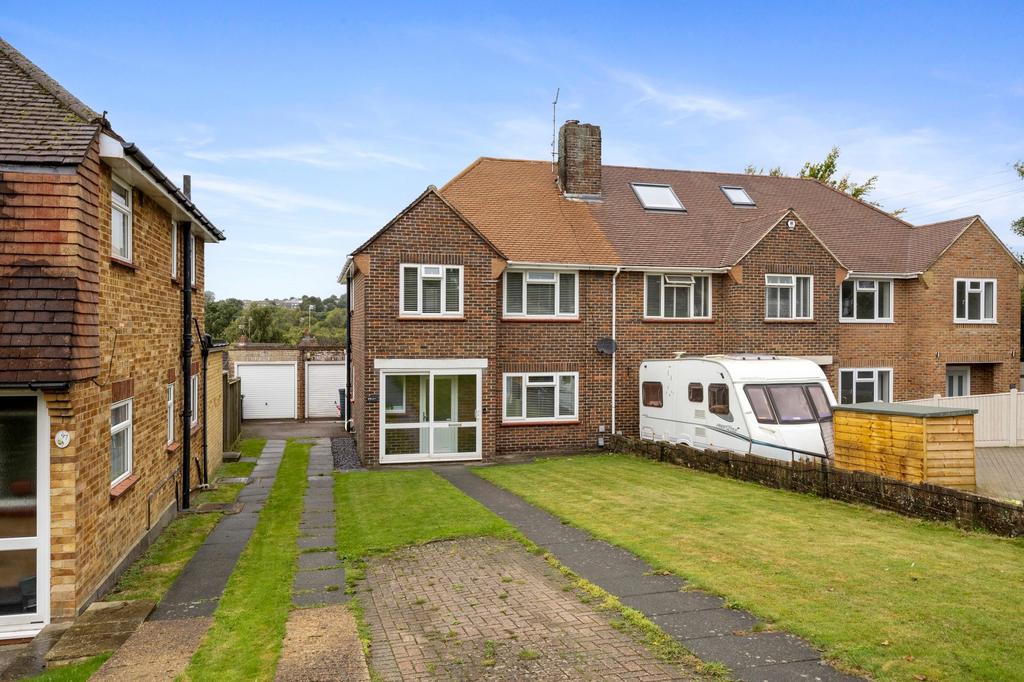 Hangleton Way, Hove BN3 3 bed semi-detached house for sale - £550,000