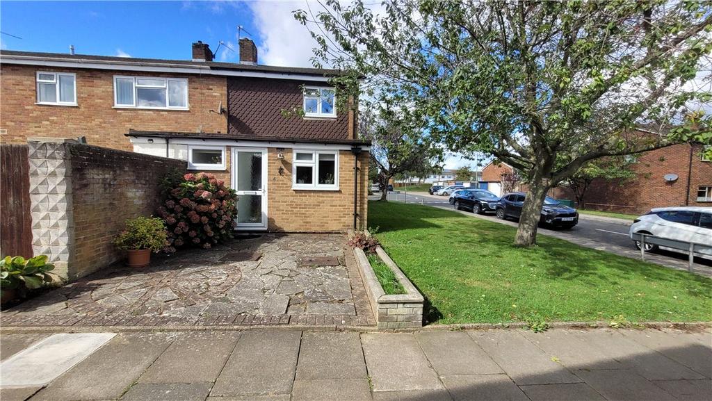 Springfield Walk, Crofton, Kent, BR6 3 bed end of terrace house - £500,000
