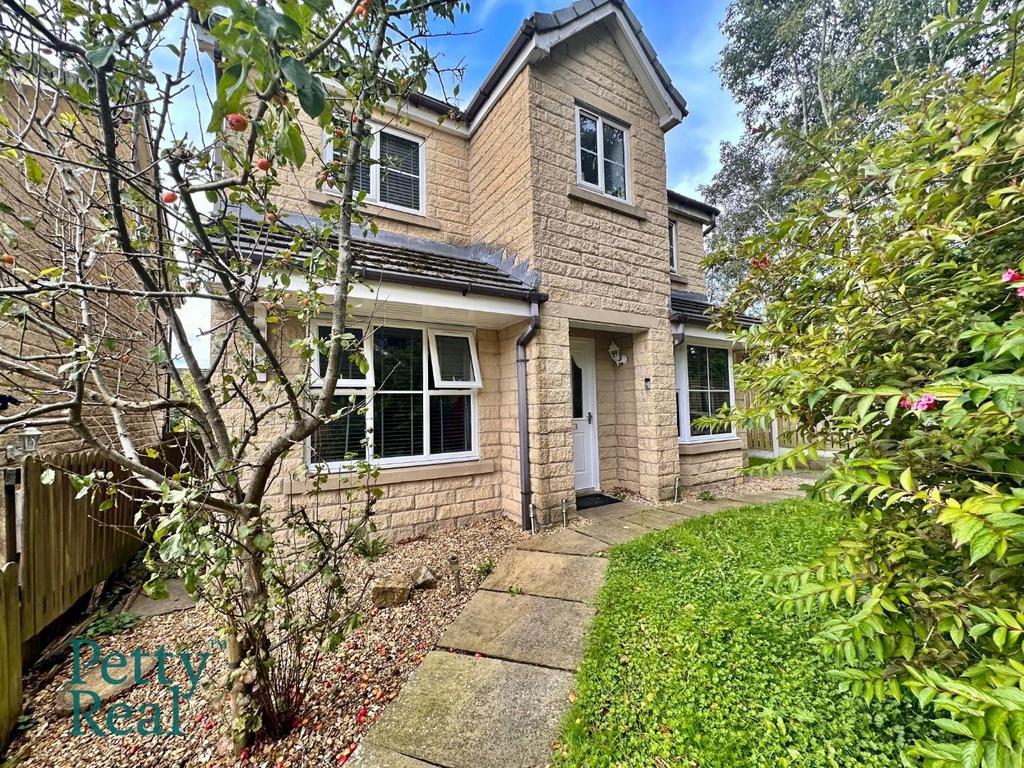Pinewood Drive, Nelson 4 bed detached house - £229,500