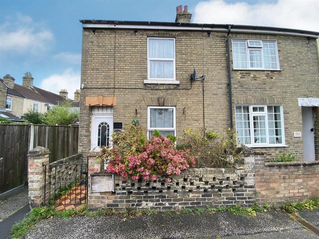 Short Street, East Pakefield... 3 bed semi-detached house - £175,000