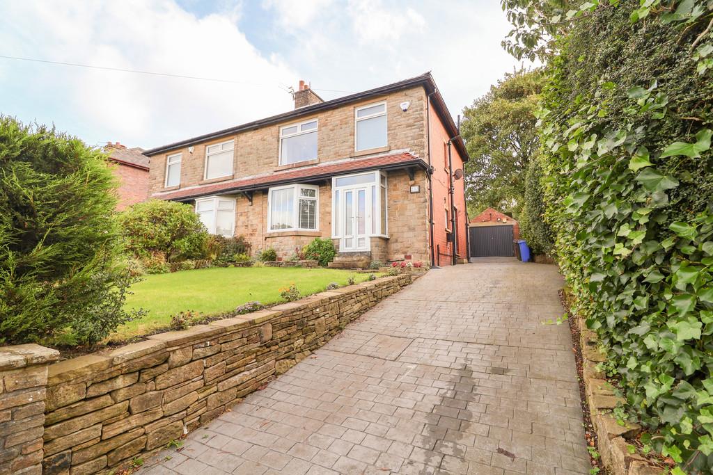 Broadbottom Road, Hyde SK14 3 bed semi-detached house - £339,950