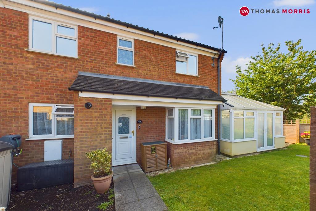 Lincoln Crescent, Bedfordshire SG18 2 bed end of terrace house for sale ...