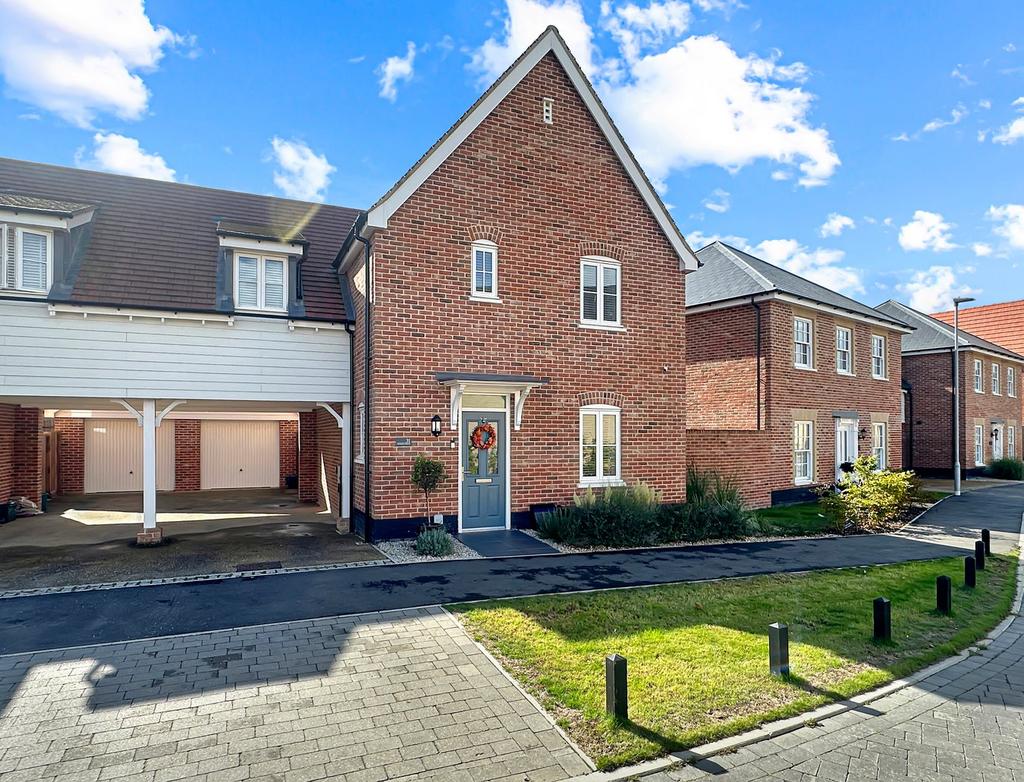 Porter Drive, Lexden, Colchester, CO3 3 bed link detached house for ...