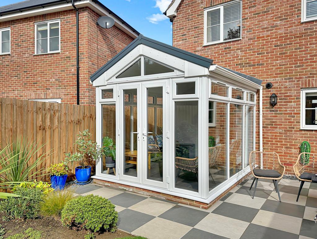 Porter Drive, Lexden, Colchester, CO3 3 bed link detached house for ...
