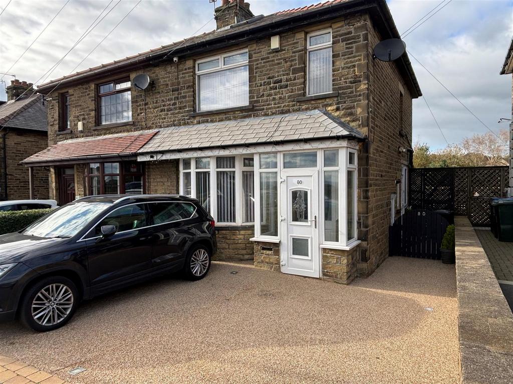 Ford Hill, Queensbury, Bradford 3 bed semi-detached house - £209,500