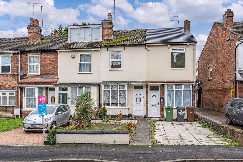Jones Road, Oxley, Wolverhampton... 2 bed terraced house - £140,000