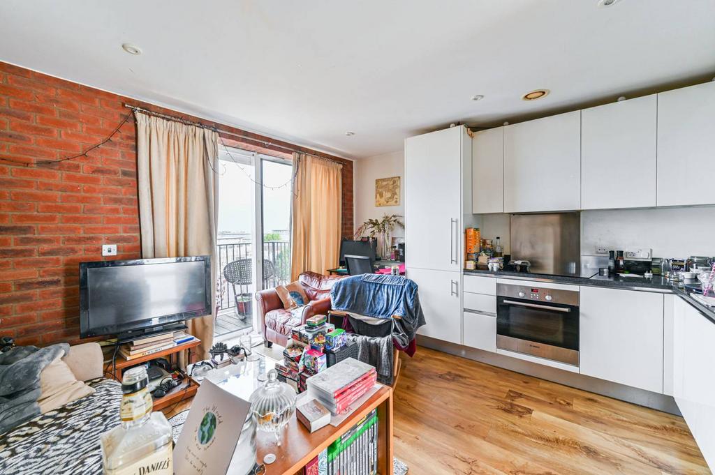 Major Draper Street, Woolwich... Studio - £1,750 pcm (£404 pw)
