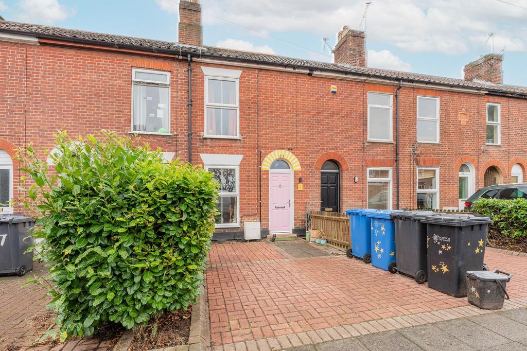 Nile Street, Norwich, NR2 2 bed terraced house - £190,000
