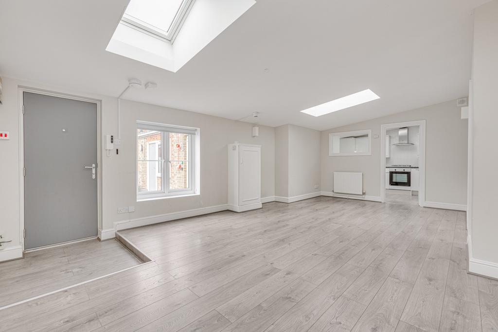 Shillington Old School, 181 Este... 1 bed flat - £2,000 pcm (£462 pw)