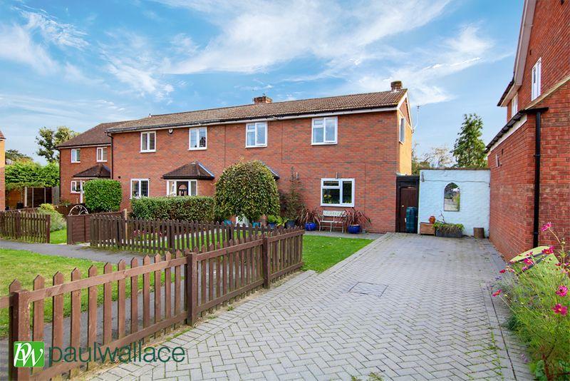 The Drive, Goffs Oak 3 bed semi-detached house for sale - £559,995