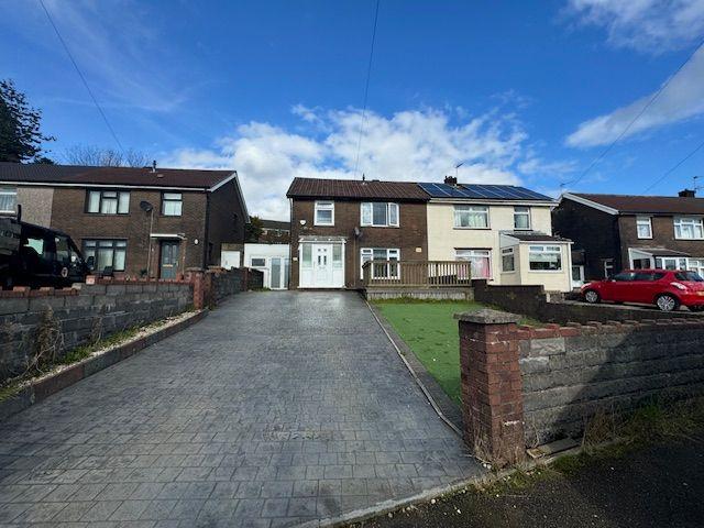 Pen-y-Bryn, Penyrheol, Caerphilly... 3 bed semi-detached house for sale ...