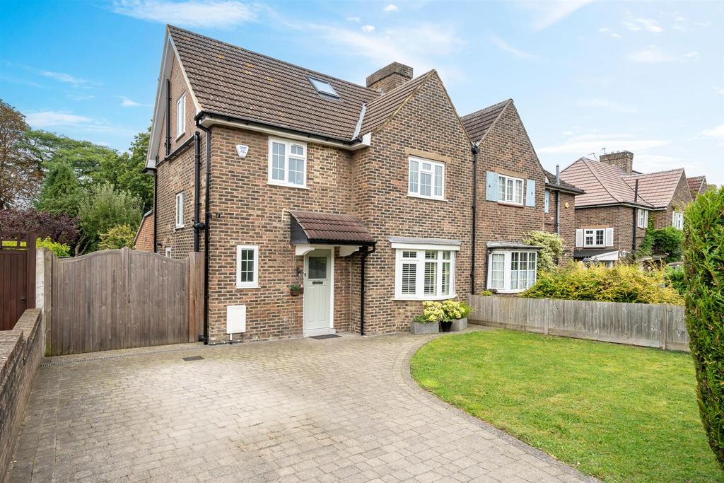 Farnaby Road, Shortlands, Bromley, BR1 4 bed semi-detached house - £ ...