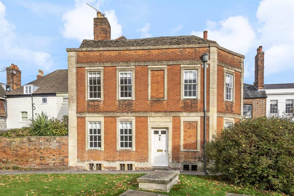 St John's Churchyard, Long Street 2 bed semi-detached house - £1,200 ...