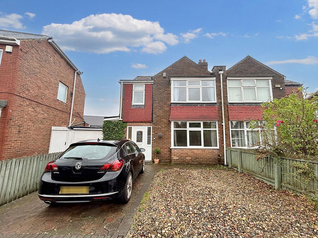 The Crescent, Wallsend, Tyne and... 3 bed semi-detached house - £235,000