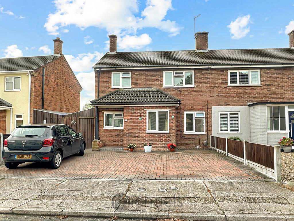 Chaplin Drive, Colchester... 3 bed semi-detached house for sale - £315,000