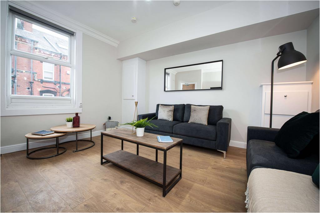 Quarry Place, Leeds LS6 6 bed house - £3,510 pcm (£810 pw)