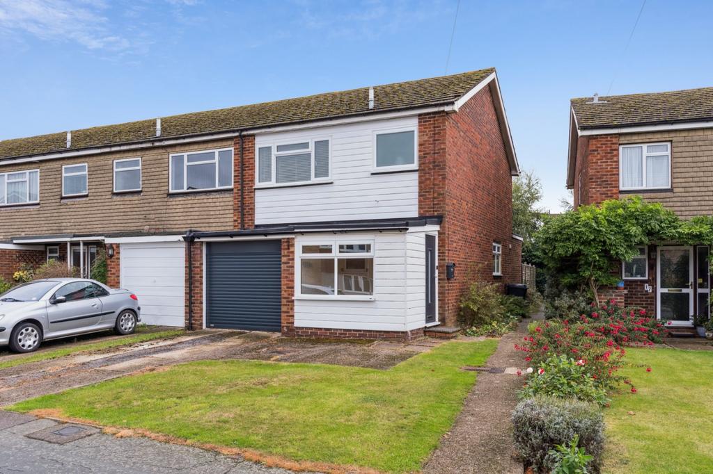 Bench Manor Crescent, Chalfont St.... 3 bed end of terrace house for ...