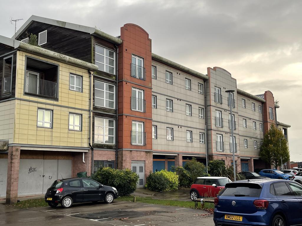 Heritage Way, Wigan WN3 2 bed apartment - £795 pcm (£183 pw)