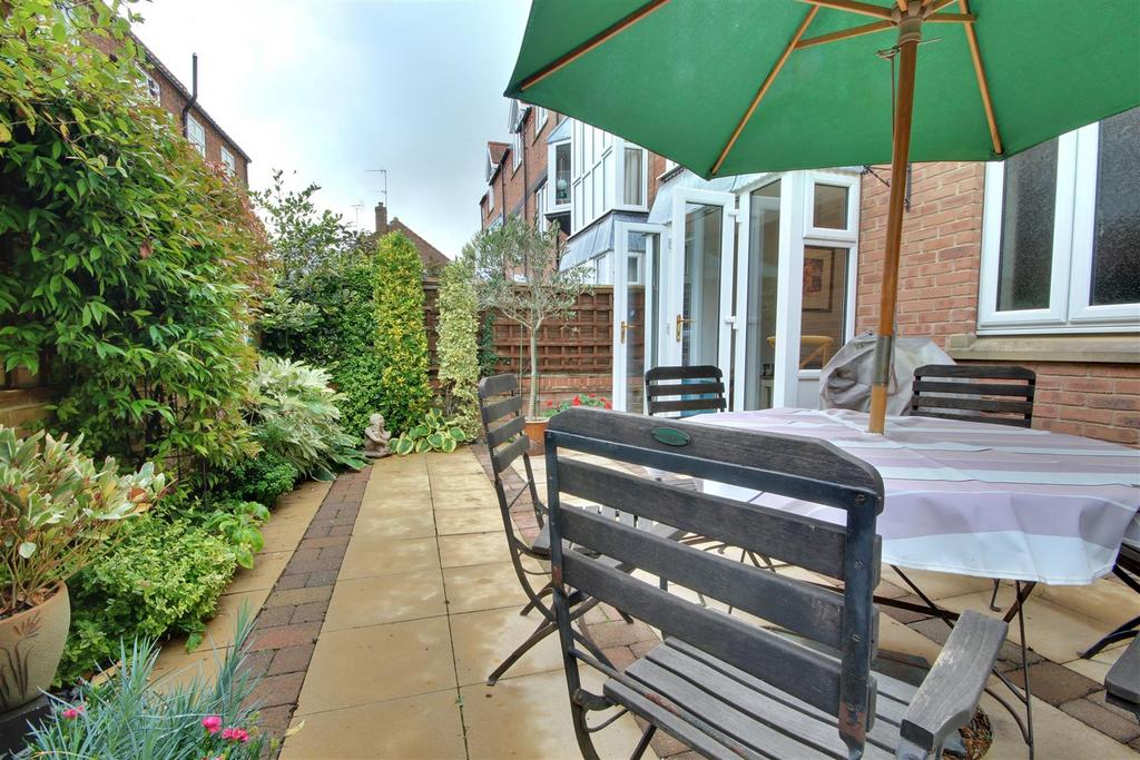 Vicar Lane, BEVERLEY 3 bed townhouse - £395,000