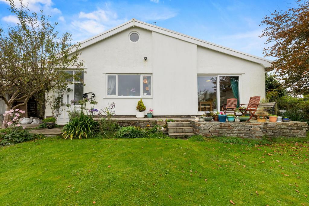 Swansea SA3 4 bed detached bungalow for sale - £400,000