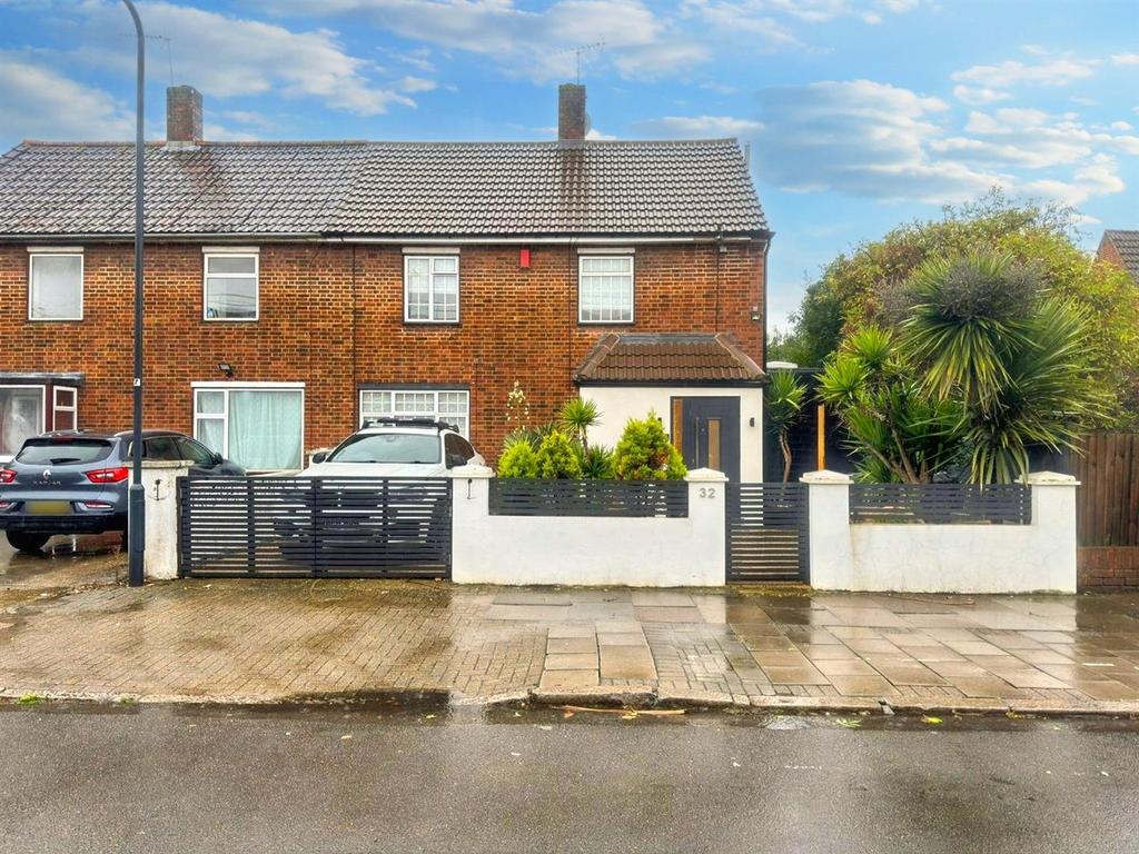 Annesley Close, Neasden 3 bed semi-detached house - £650,000